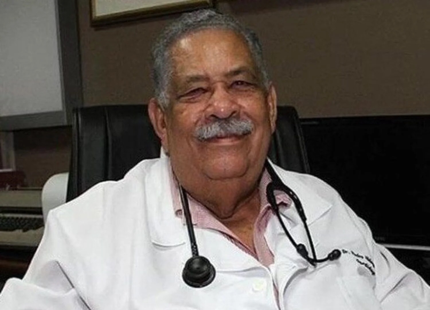 Duelo en la ciencia y el corazón del Zulia: Parte el Dr. Pedro Hidalgo ...